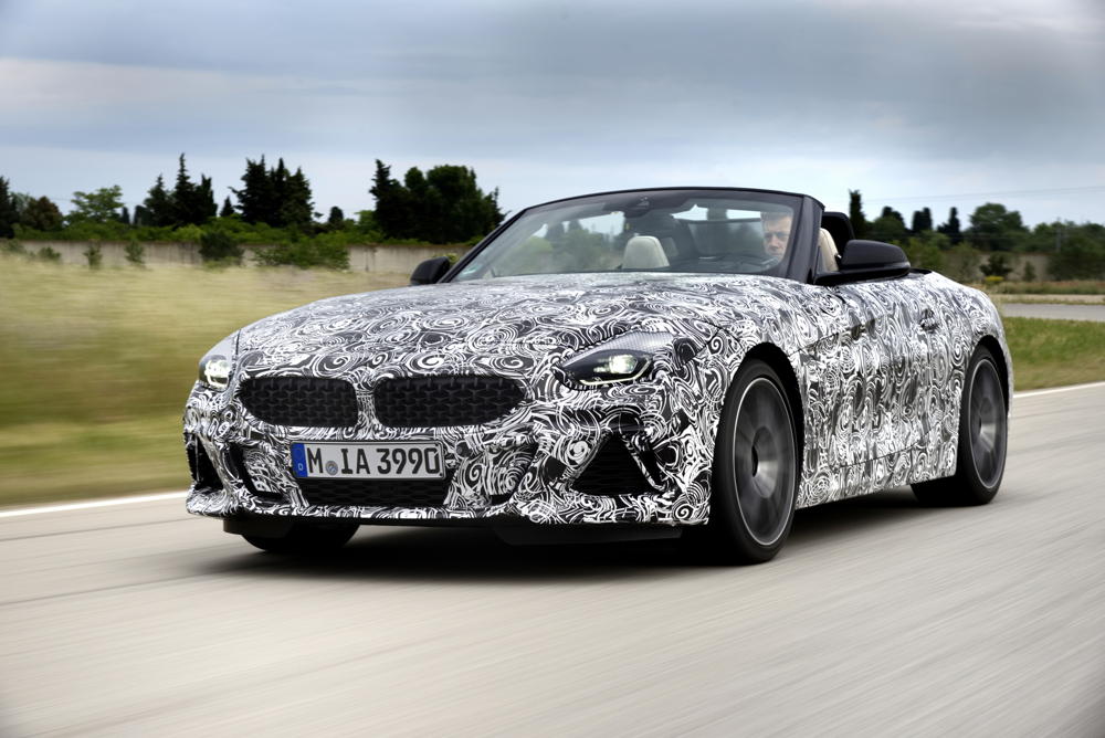 BMW Z4, en train de peaufiner quelques détails à Miramas - Papas Pressés